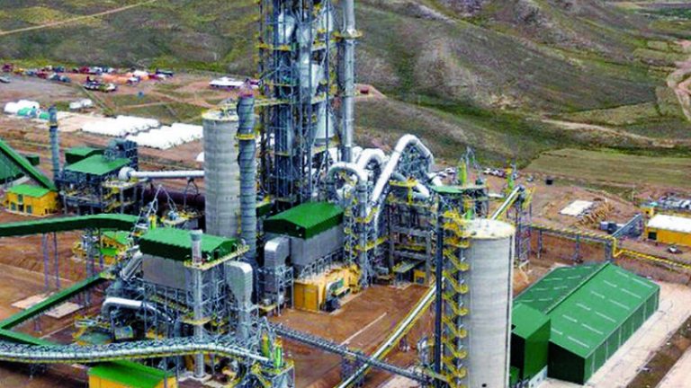 Ecebol produce su primera bolsa de cemento en Oruro - Bolivia Emprende ...